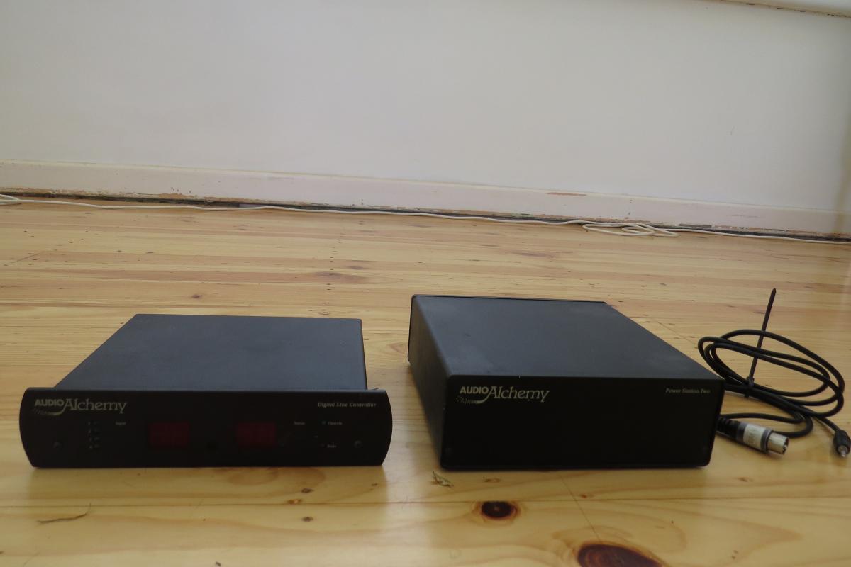 SOLD: Audio Alchemy DLC + Power Station 2, umbilcal and remote - Stereo ...