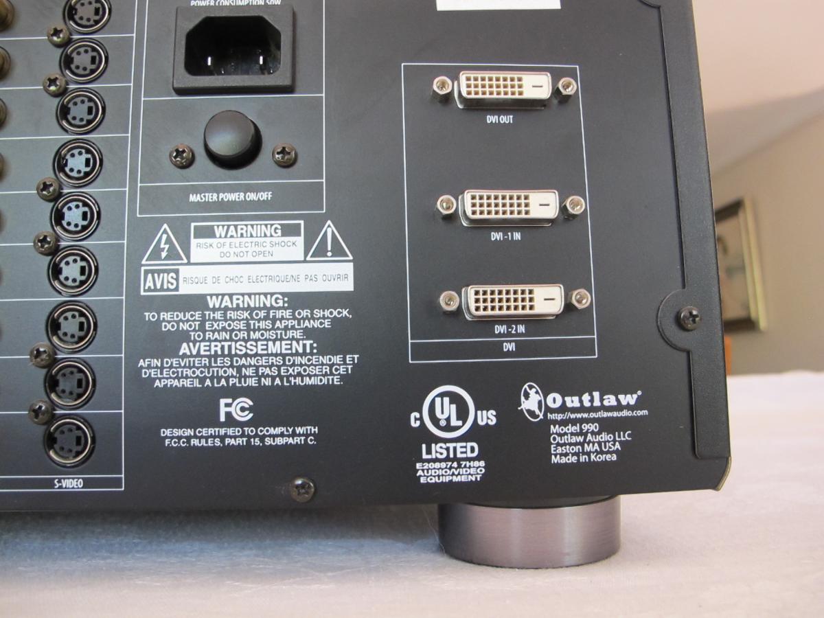 FS (WA) Outlaw Model 990 7.1 Channel Preamp/Processor - Stereo, Home ...