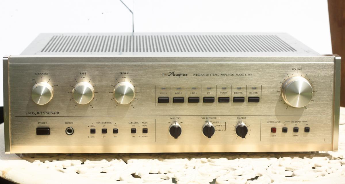 FS: Accuphase e-205 integrated amp in Champagne |﻿ Stereo, Home Cinema ...