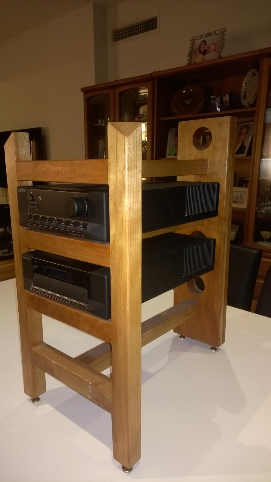 Cyrus Stand - Stereo, Home Cinema, Headphones Components - StereoNET