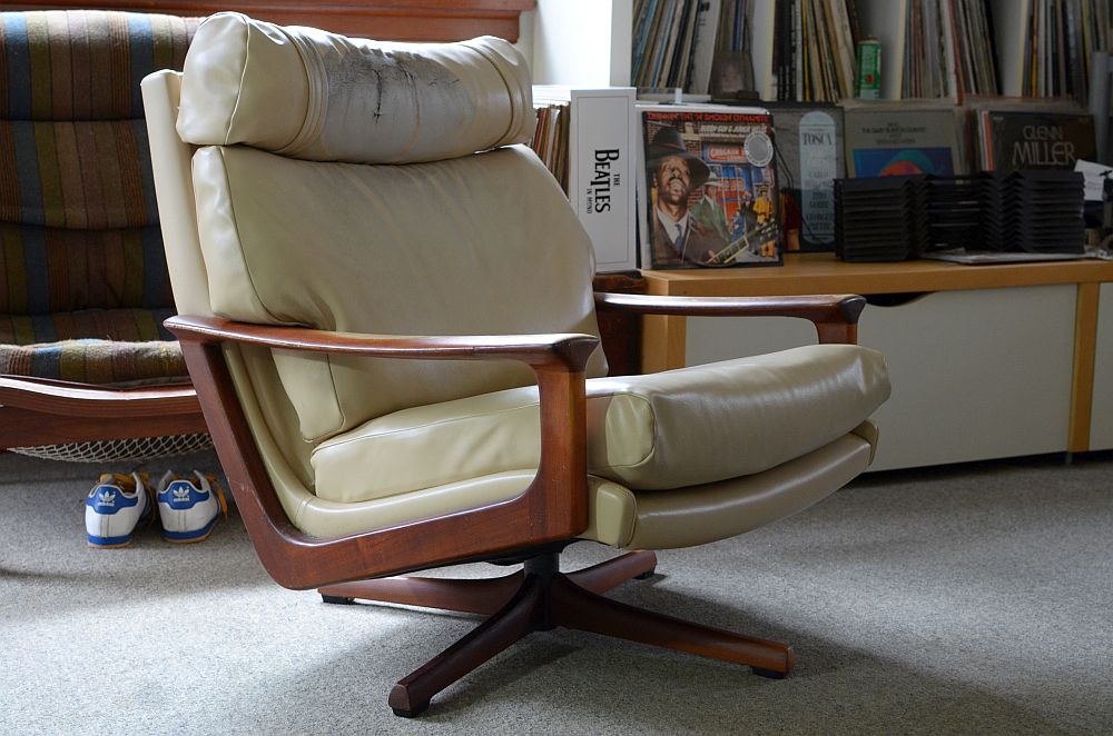 Listening chair:What's available? - General Hi-Fi & Beginners ...