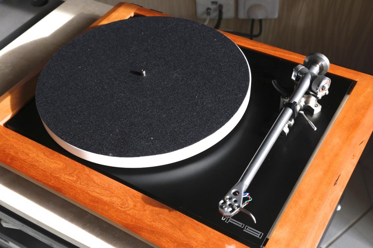 FS: Rega P9 Turntable With Rega Apheta MC Cart - Stereo, Home Cinema ...