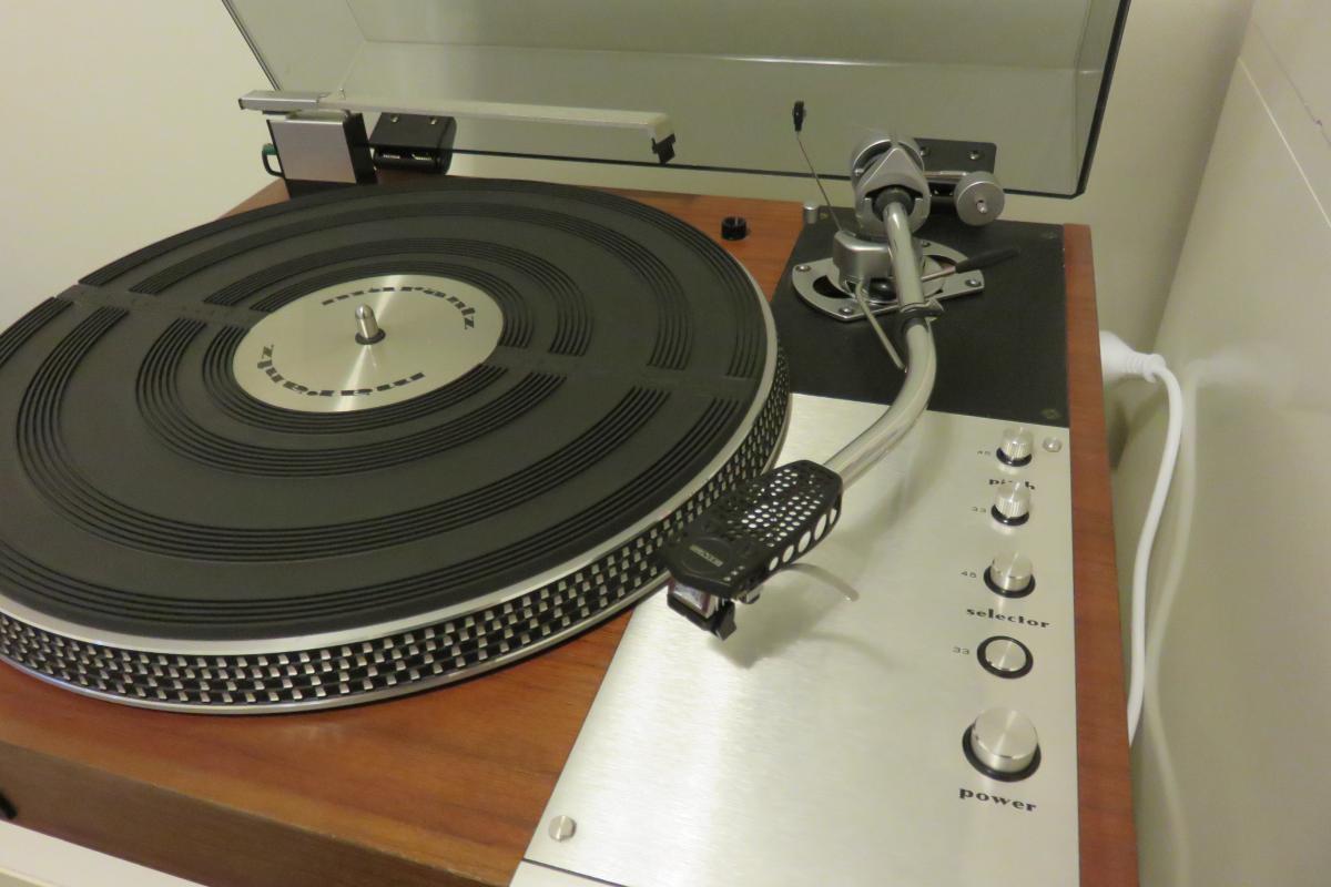 FS: Marantz 6320 Turntable, SME-3009 Series-2 Tonearm & Shure V15Type 3 ...