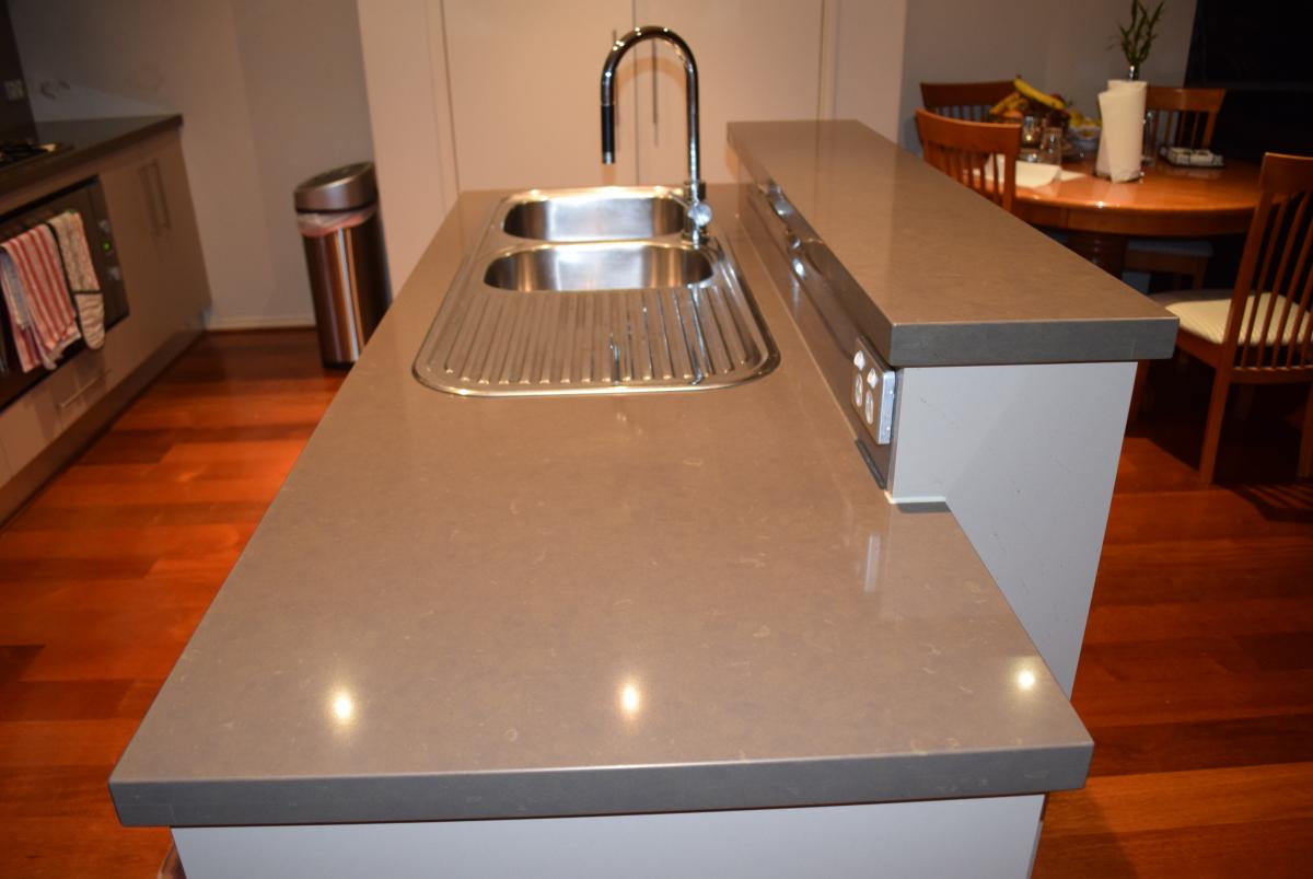 SOLD: FS: Kitchen benchtop/raised servery/overhead cupboards |﻿ Stereo ...