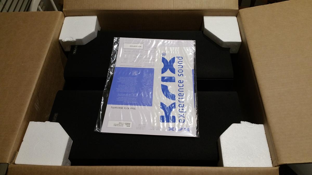 KRIX Acoustix MkII Standmounts + Graphix MkII Centre, Speakers ...