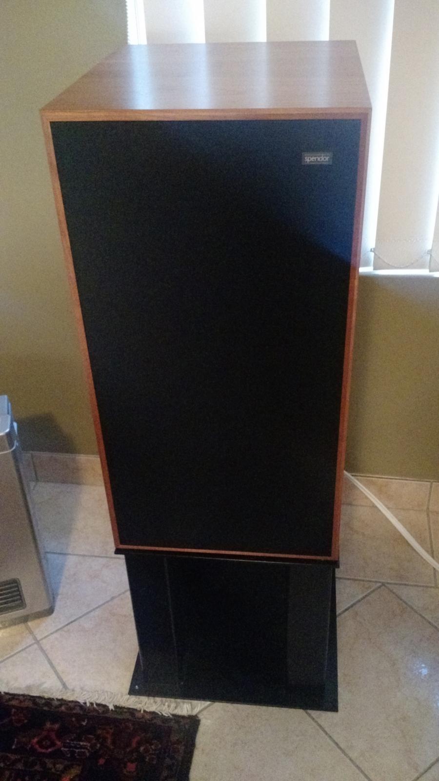 EOI: Spendor, SP100r Loudspeakers & Stands - Stereo, Home Cinema ...