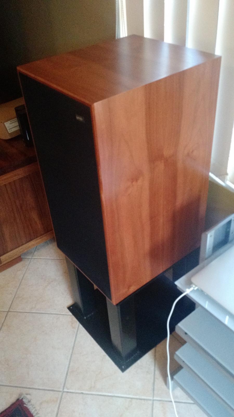 EOI: Spendor, SP100r Loudspeakers & Stands - Stereo, Home Cinema ...
