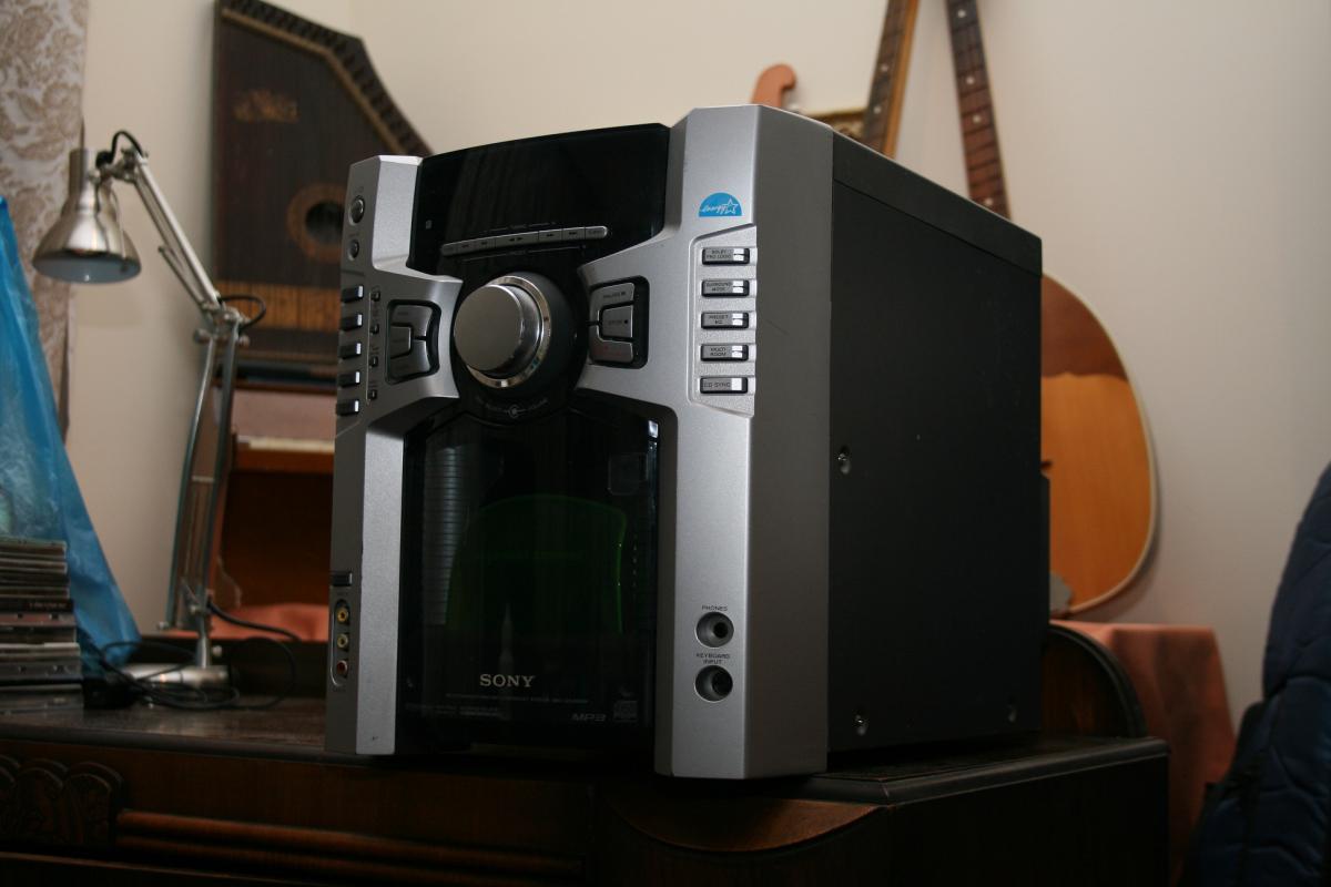 SOLD: $20 Sony 60 CD Stacker - Stereo, Home Cinema, Headphones ...