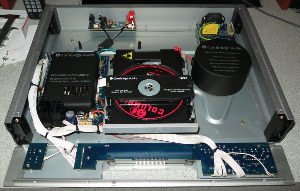 Cambridge audio azur 340c - Schematics and Lids Lifted - StereoNET