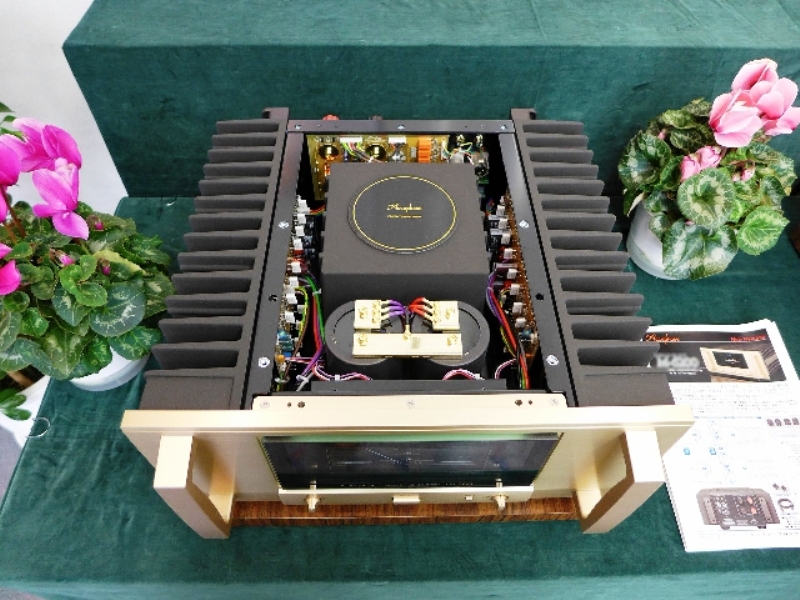 New Accuphase Pre-Amp - Stereo Amplifiers & Pre-Amps - StereoNET