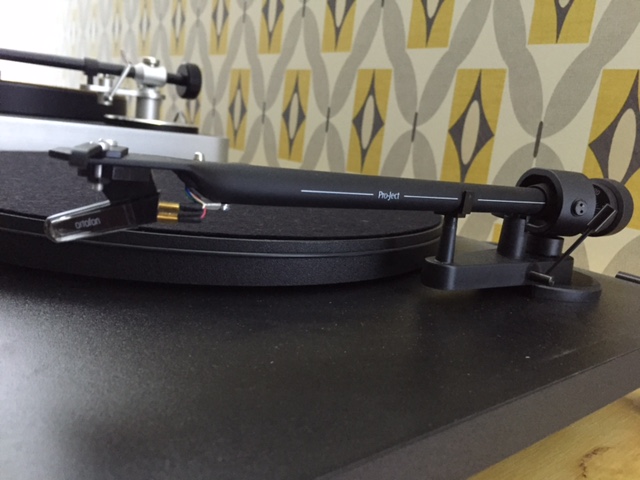 SOLD: FS: PROJECT ESSENTIAL 2 T/Table. - Stereo, Home Cinema ...