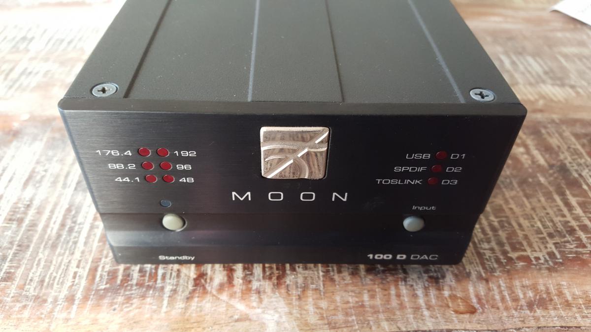 SOLD: FS: Simaudio Moon 100D Digital to Analog Converter (DAC) - black ...