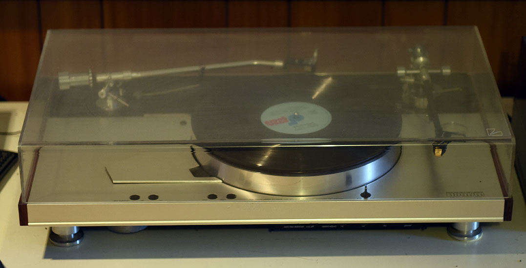 Luxman PD555 turntable - Stereo, Home Cinema, Headphones Components - StereoNET
