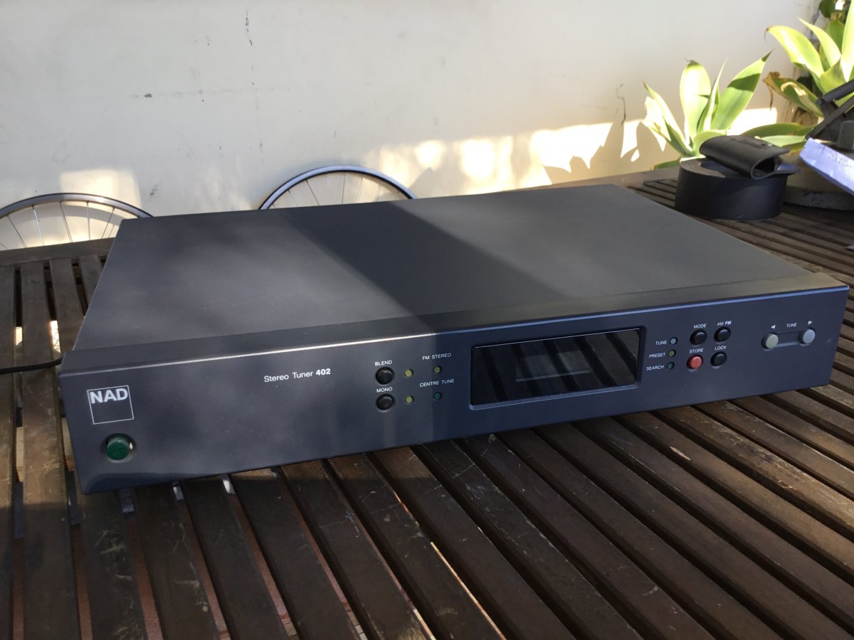 NAD 402 tuner - Stereo, Home Cinema, Headphones Components - StereoNET