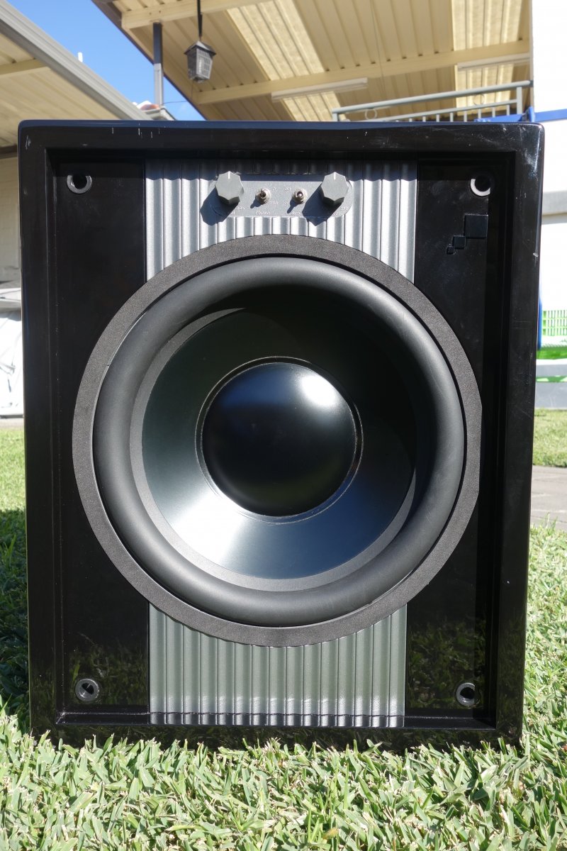 FS: Sonance Sub 12-250 - 12" Sealed Subwoofer 31Kg - Stereo, Home ...