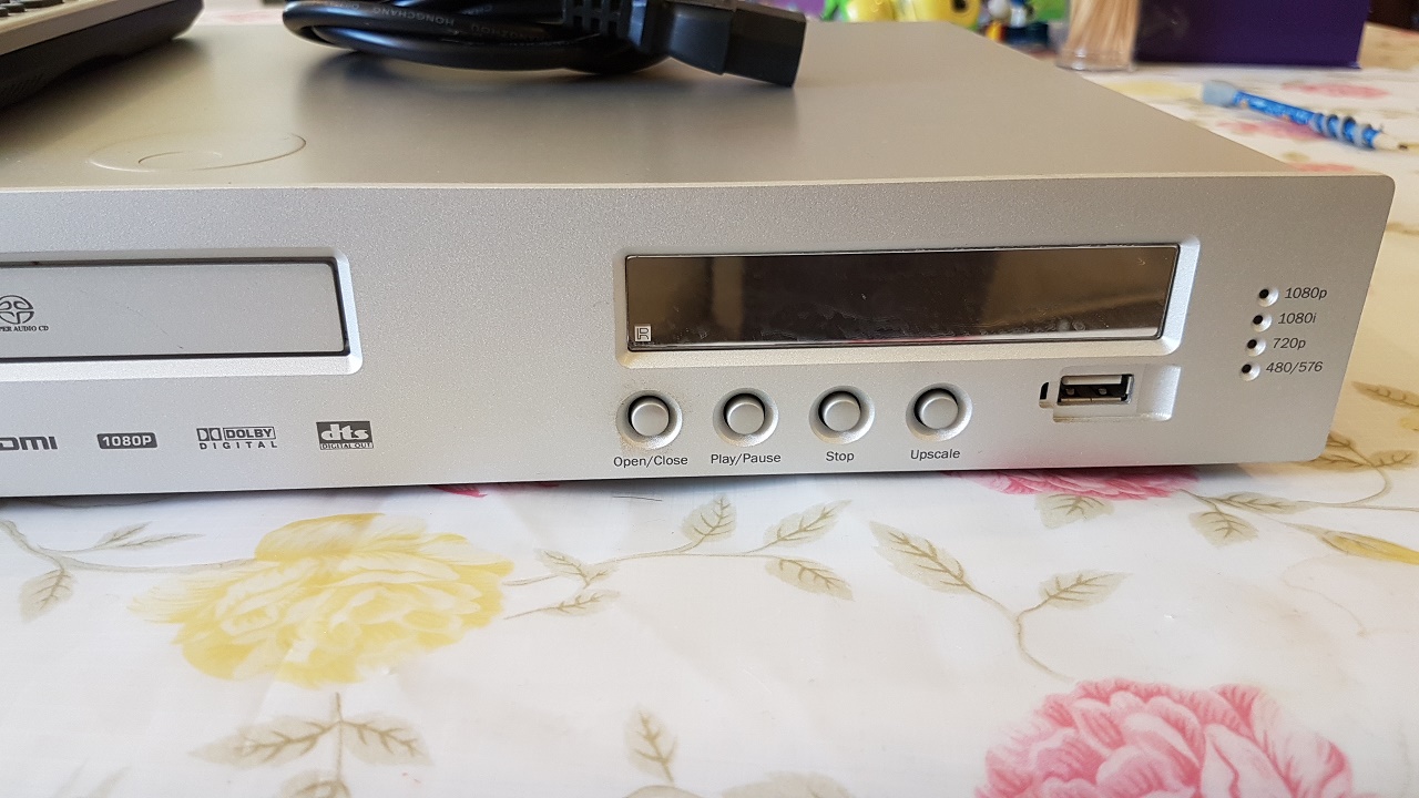 SOLD: Cambridge Audio DVD 99 Disc Player (DVD, DVD-Audio, SACD, CD, USB ...