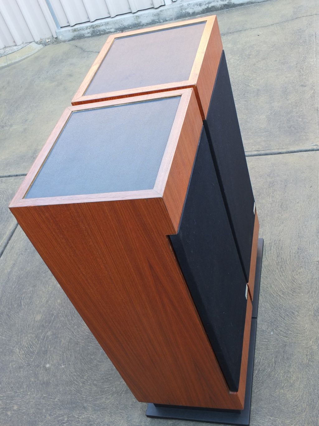 WITHDRAWN OR RELISTED: SOLD ELSEWHERE: KLH Model 355 " BIG BARON ...