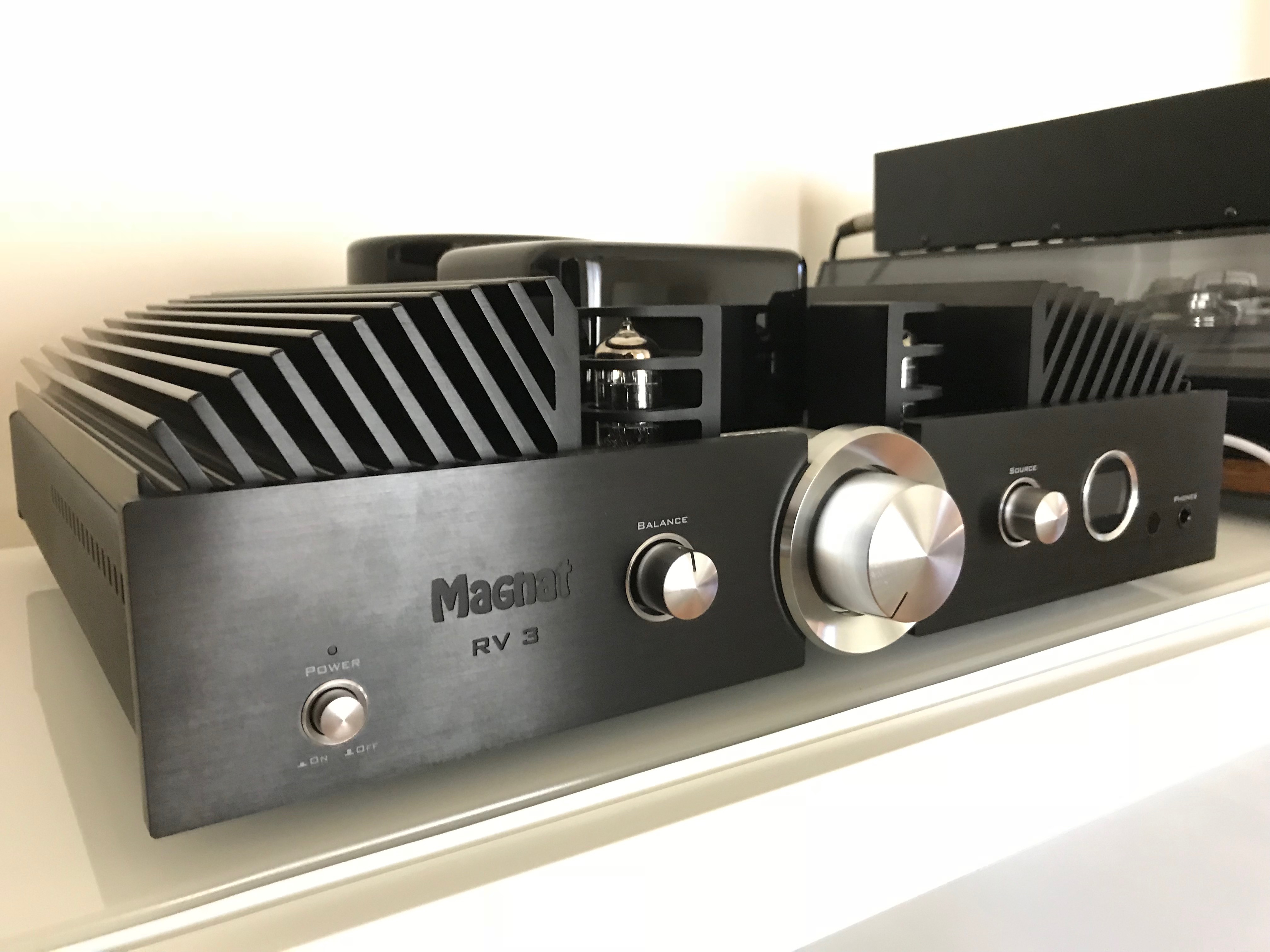 SOLD: Magnat integrated amplifier - RV3 - Stereo, Home Cinema ...