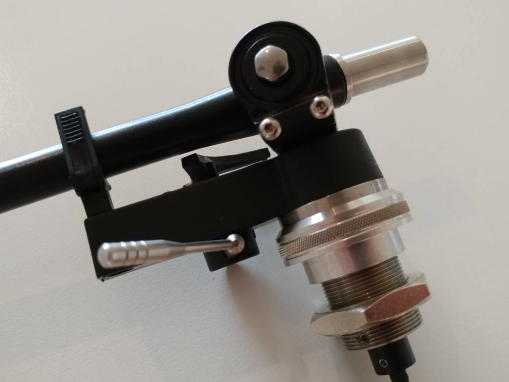 SOLD: Cardas rewired Rega RB300 + VTA adjuster + extra Isokinetic ...