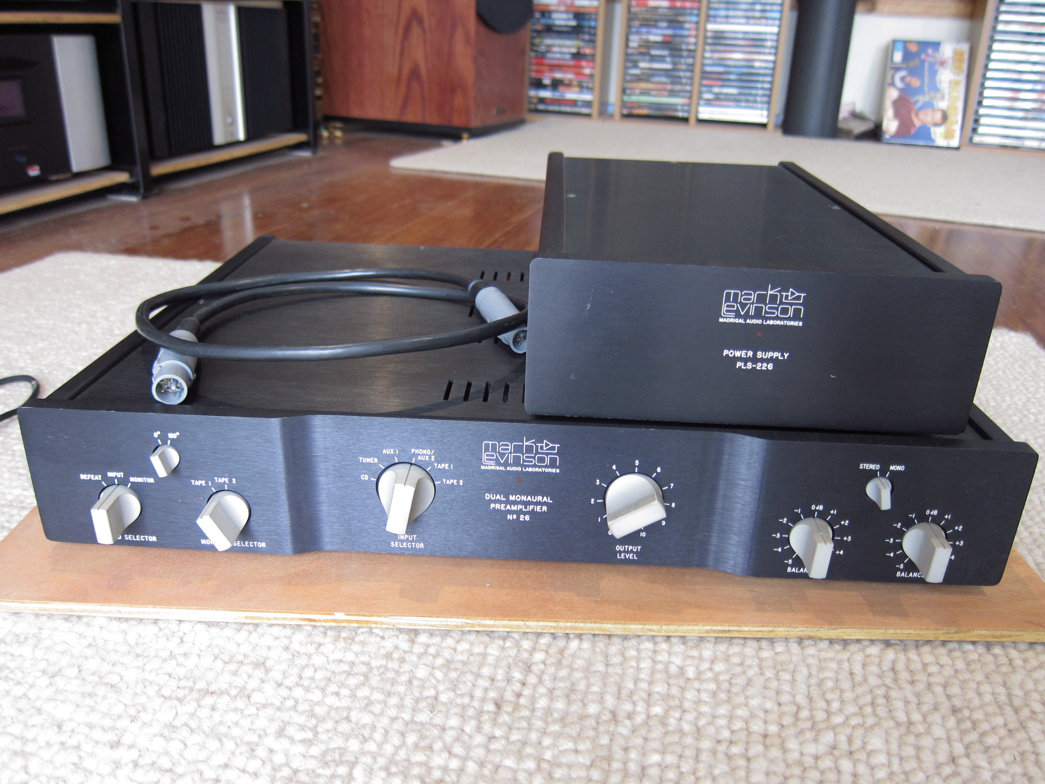 FS: MARK LEVINSON MODEL 26 PRE-AMP. - Stereo, Home Cinema, Headphones ...