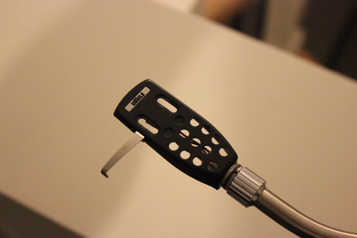 SOLD: FS: Rega R200 Tonearm with Original Rega Headshell and VTA ...