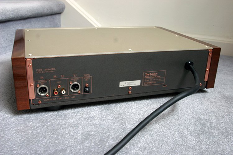 SOLD: Technics SL P2000 CD Player (100Volt Jap Version) - Stereo, Home Cinema, Headphones ...