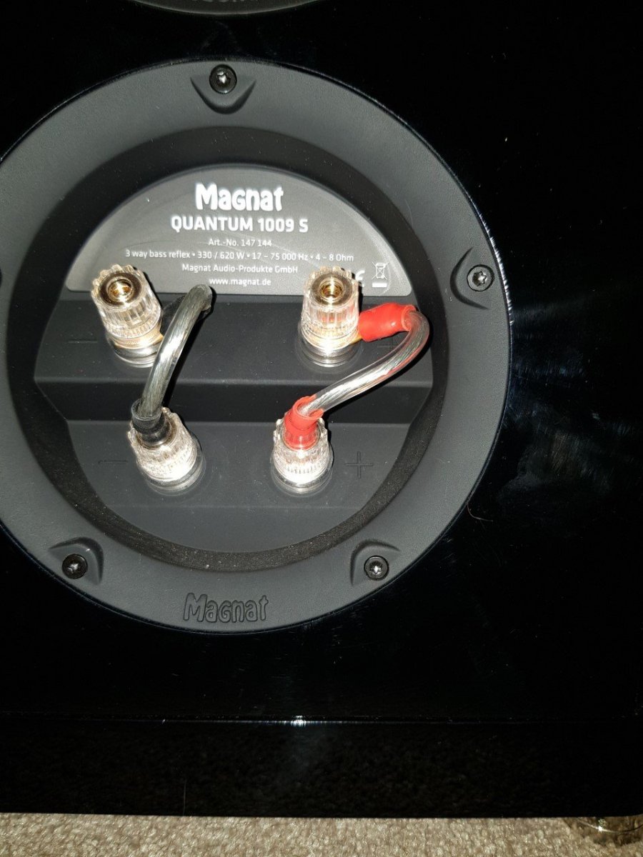 SOLD: FS: MAGNAT Quantum 1009S Floorstanding Loudspeakers Gloss Black ...