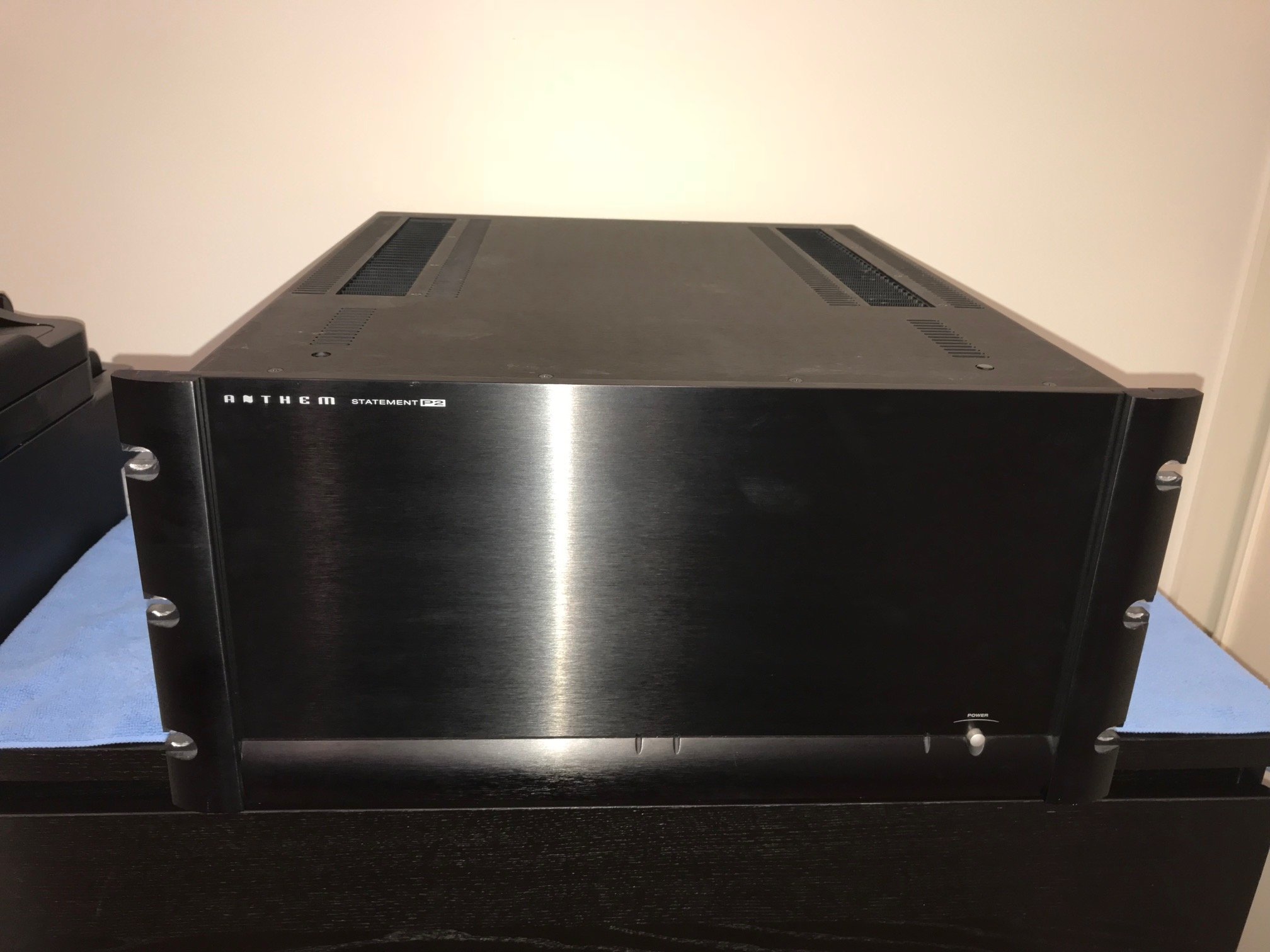 FS: RELISTED - Anthem P2 Power Amplifier & Anthem D2V Processor - Hi-Fi ...