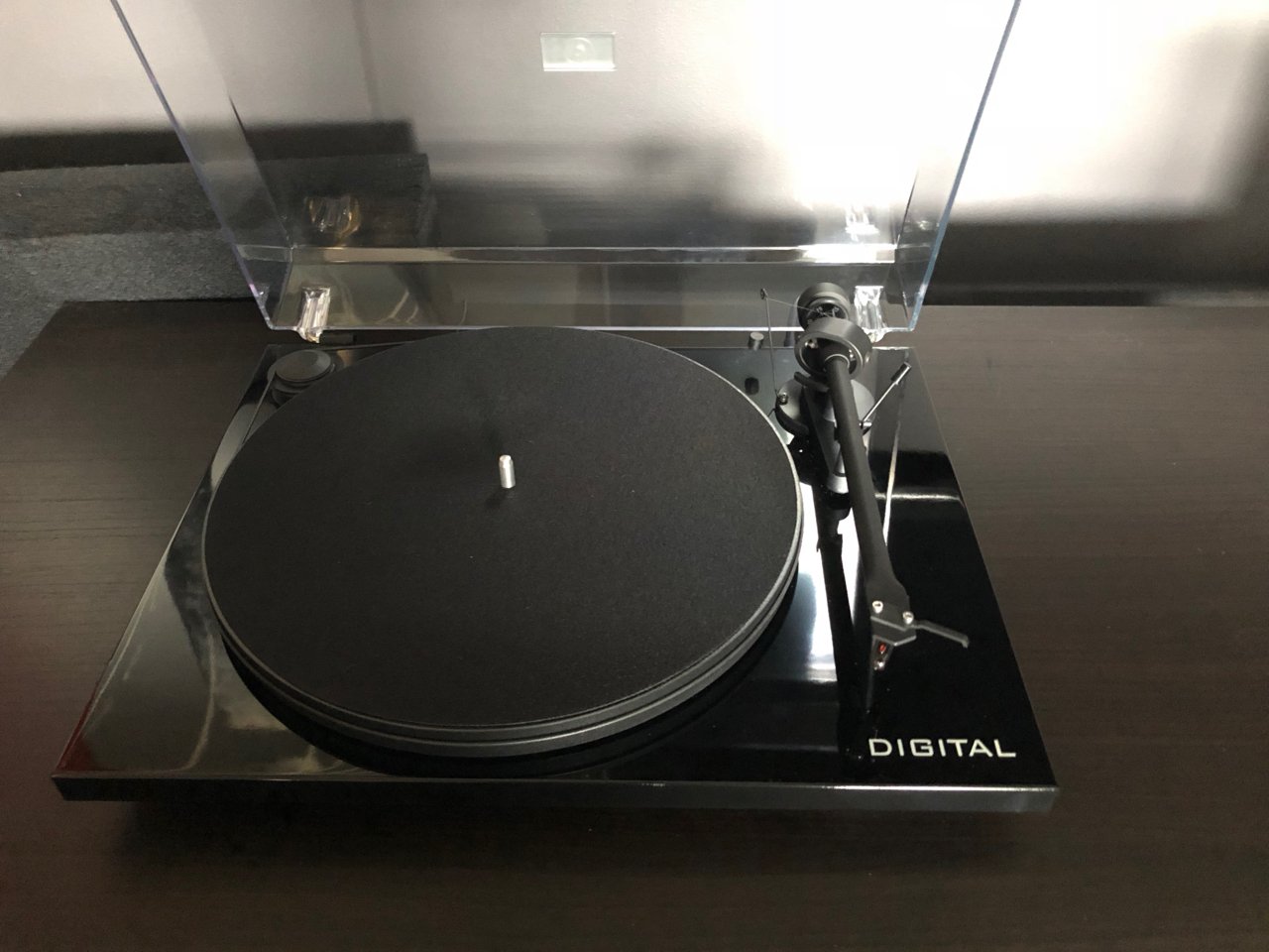 SOLD: FS: Project Essential II Digital Turntable with OM5e Cart ...