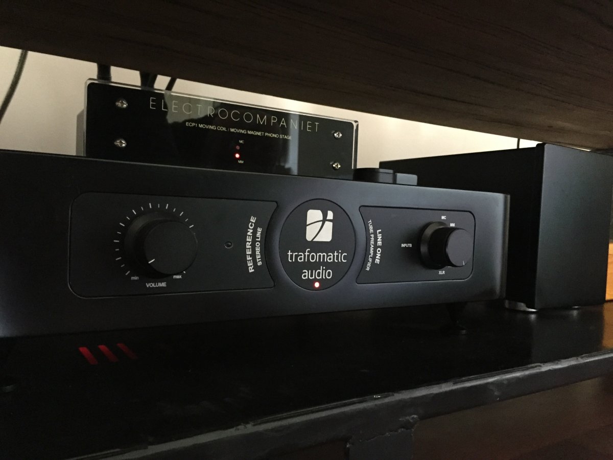 Trafomatic Reference One Pre Amp and Trafomatic EOS Power Amp - Stereo ...