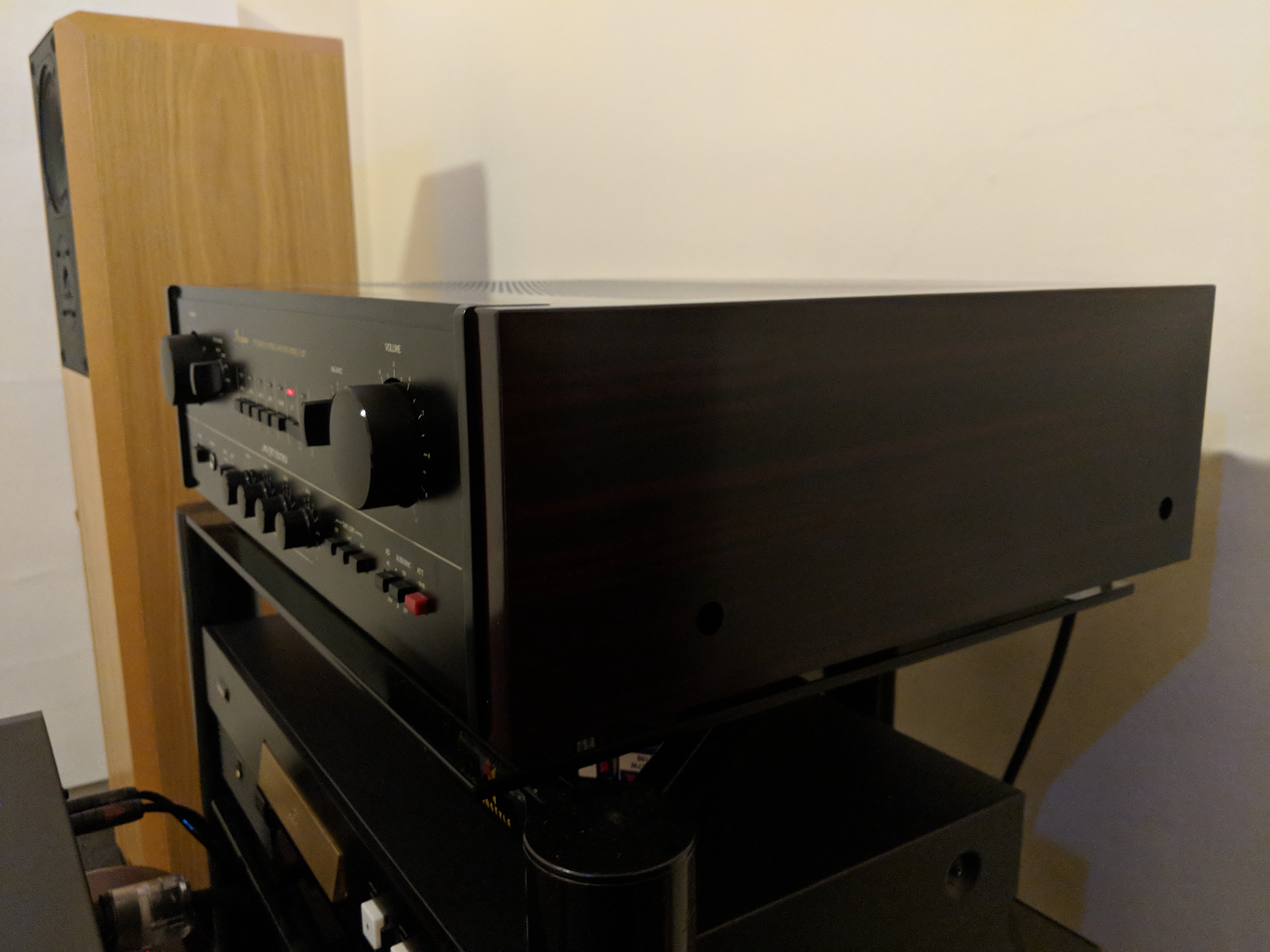EOI: Accuphase E207 - Stereo, Home Cinema, Headphones Components ...