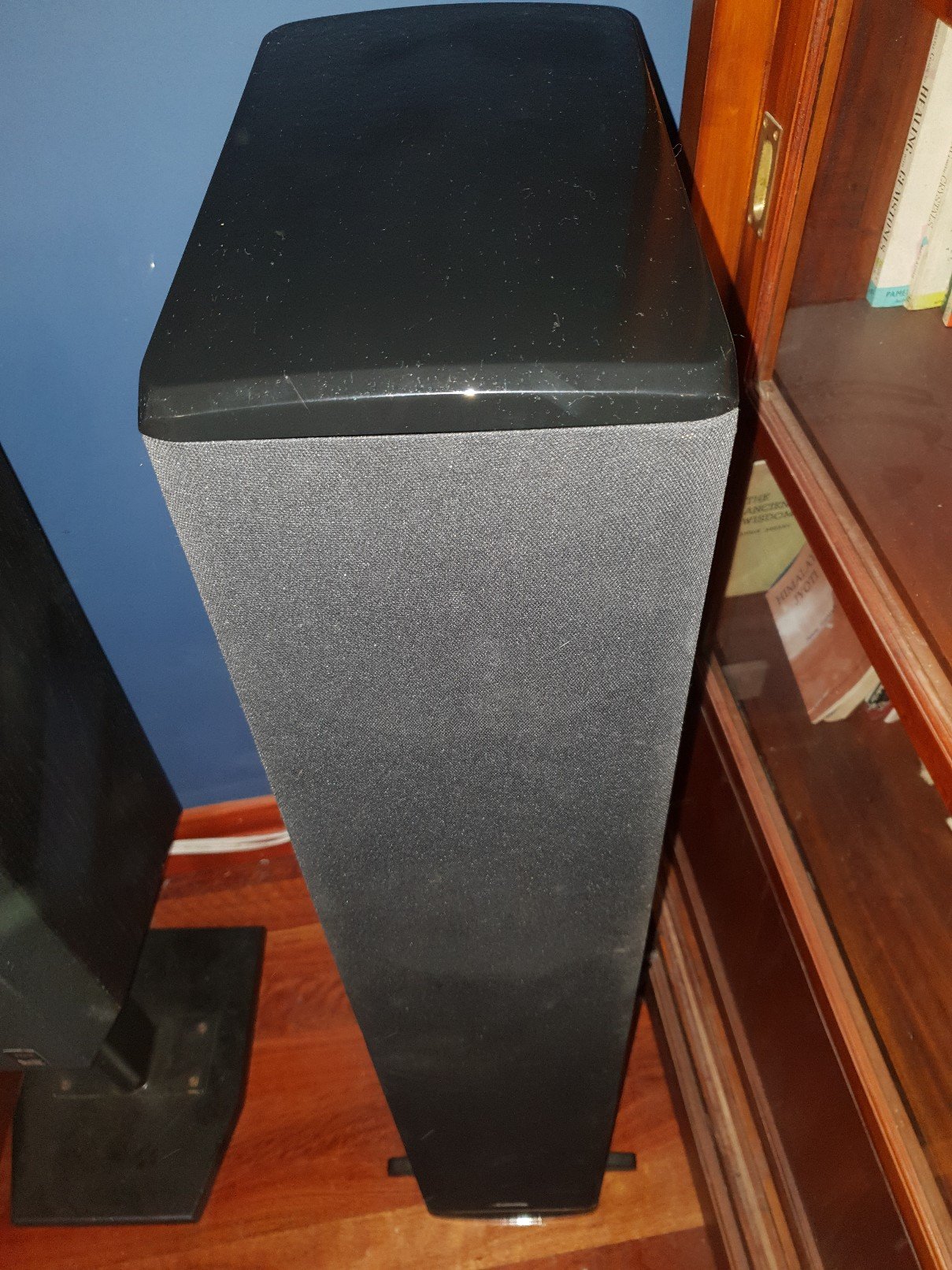 Definitive Technology 7001Sc CLR2000 centre and BP2X surrounds - Stereo ...