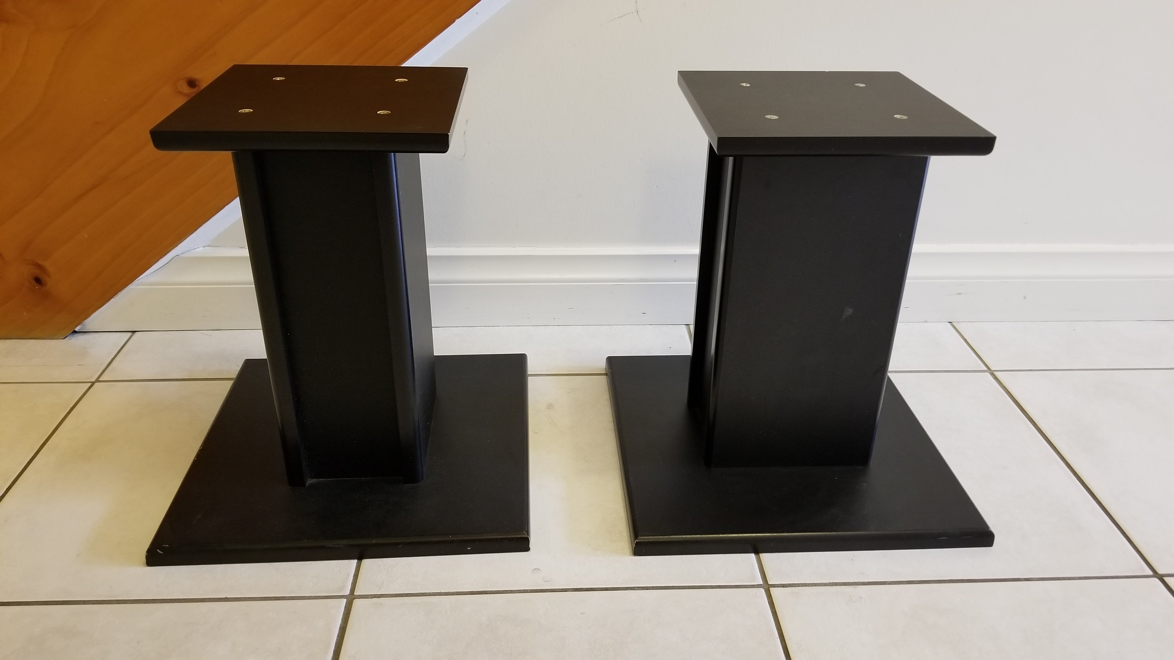 SOLD: FS: Short Speaker Stand |﻿ Stereo, Home Cinema, Headphones Components