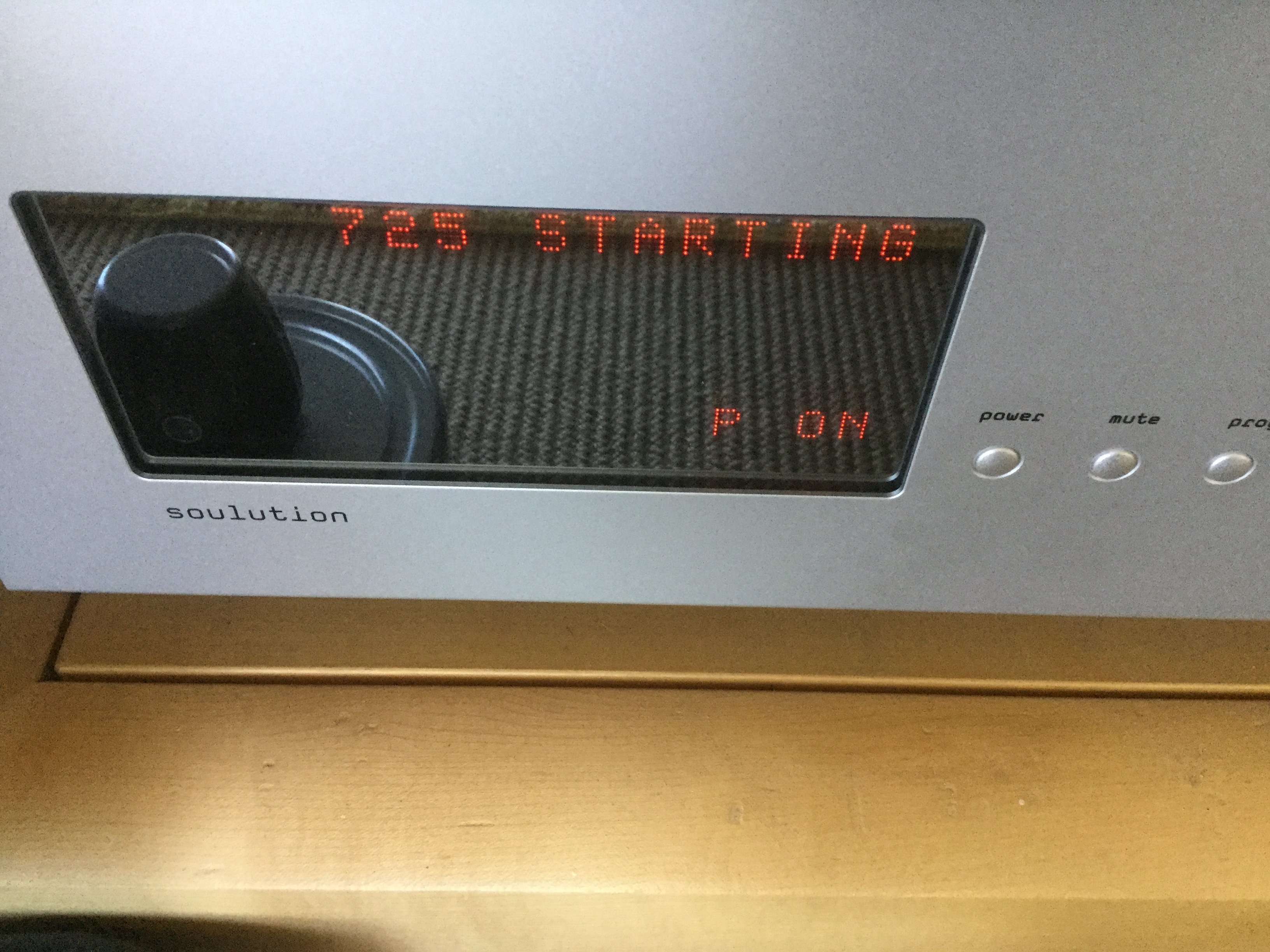 EOI: SOULUTION 725 preamp + 710 power amp - Stereo, Home Cinema ...