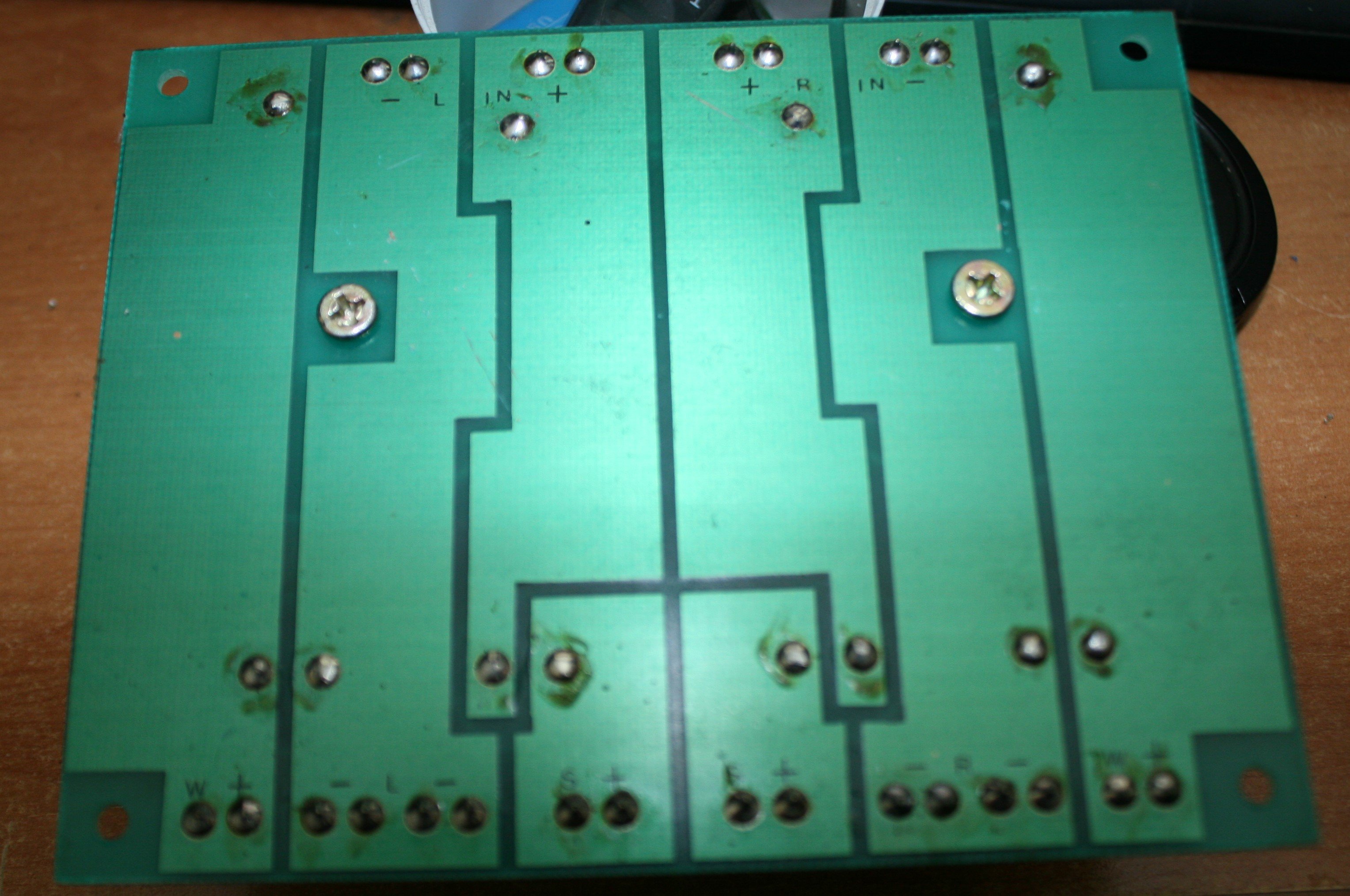 Subwoofer crossover on studiomaster mosfet 1000 - Speakers, Soundbars ...