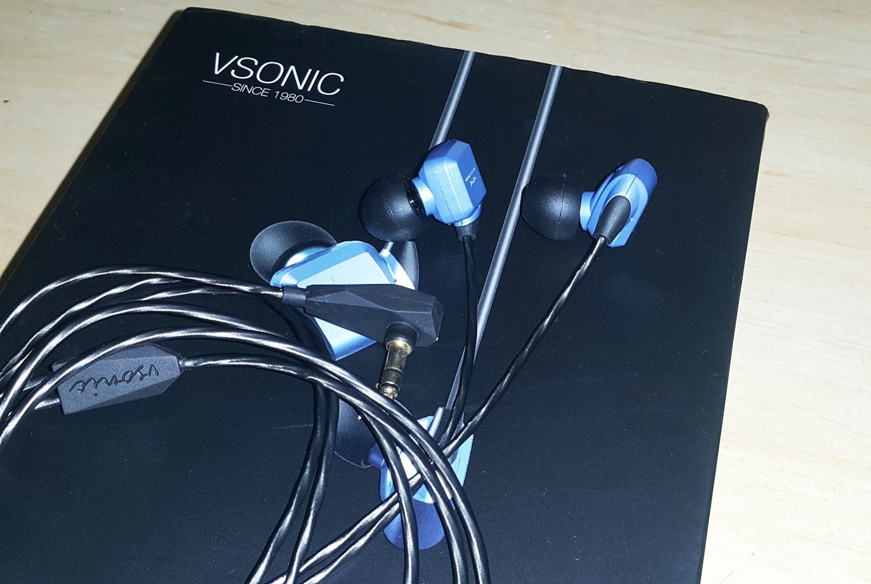 Vsonic GR07 Bass Edition Headphones / Earphones / IEMs |﻿ Stereo, Home ...