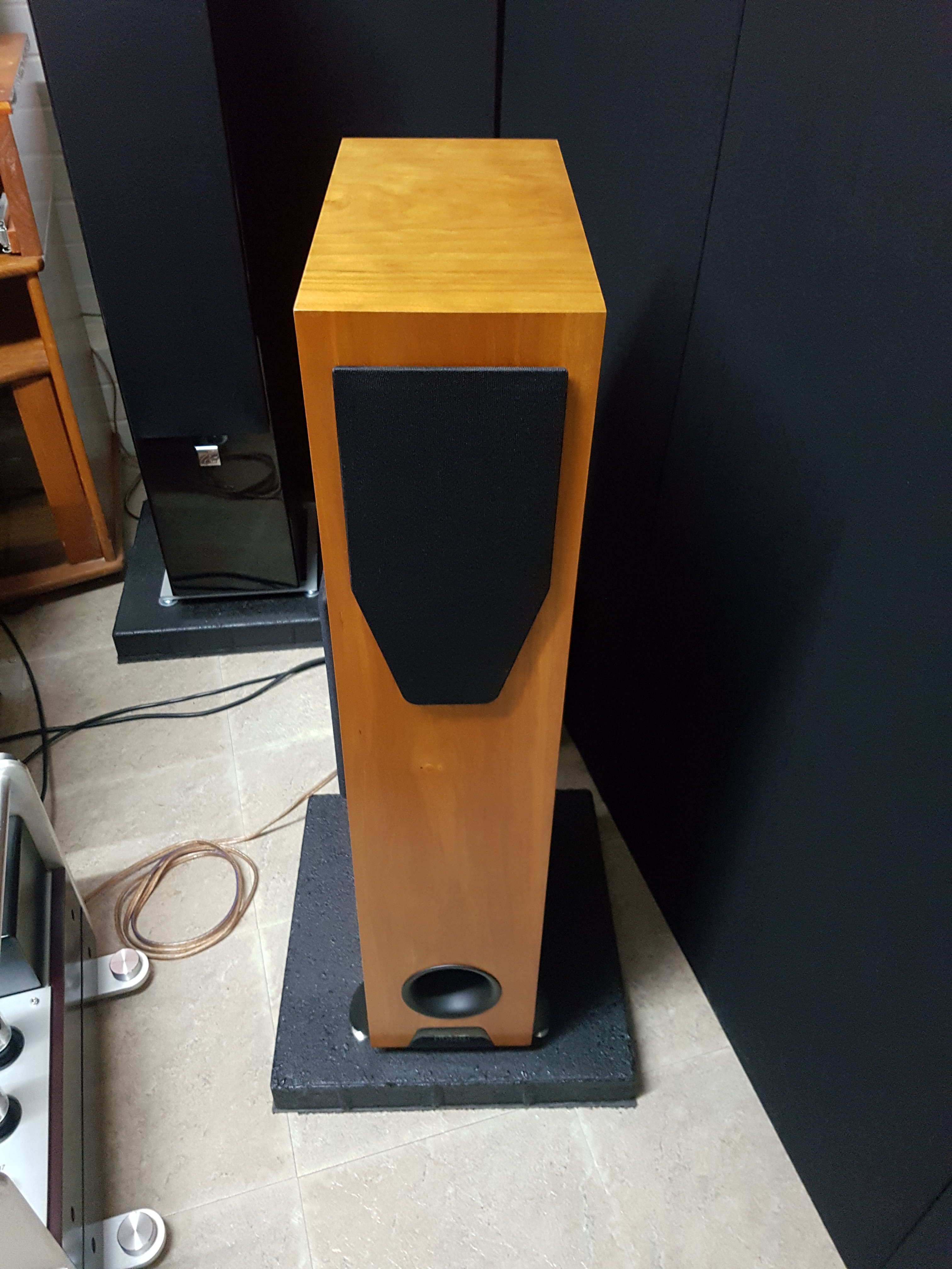 EOI: Rega RS5 Speakers - Stereo, Home Cinema, Headphones Components ...