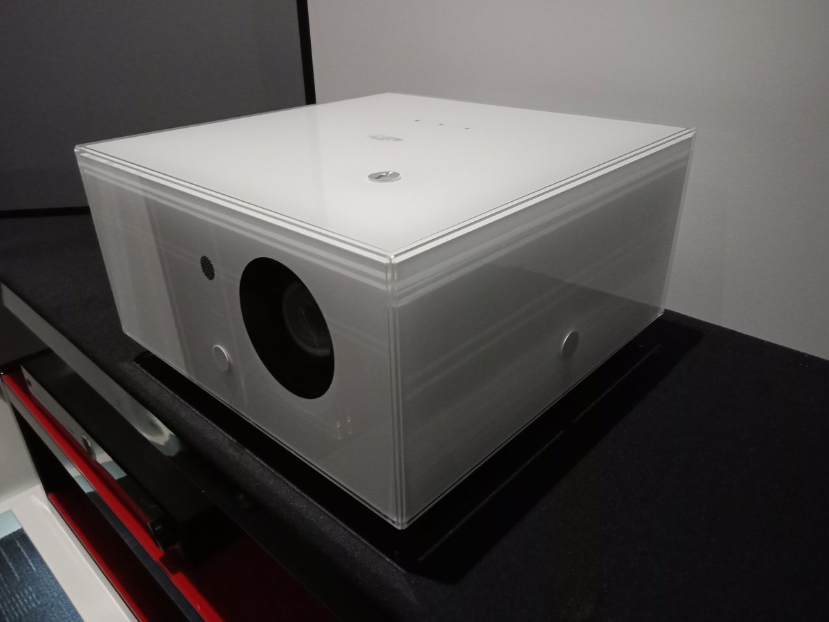 FS: SIM2 SuperCube Projector - Commercial Classifieds - StereoNET