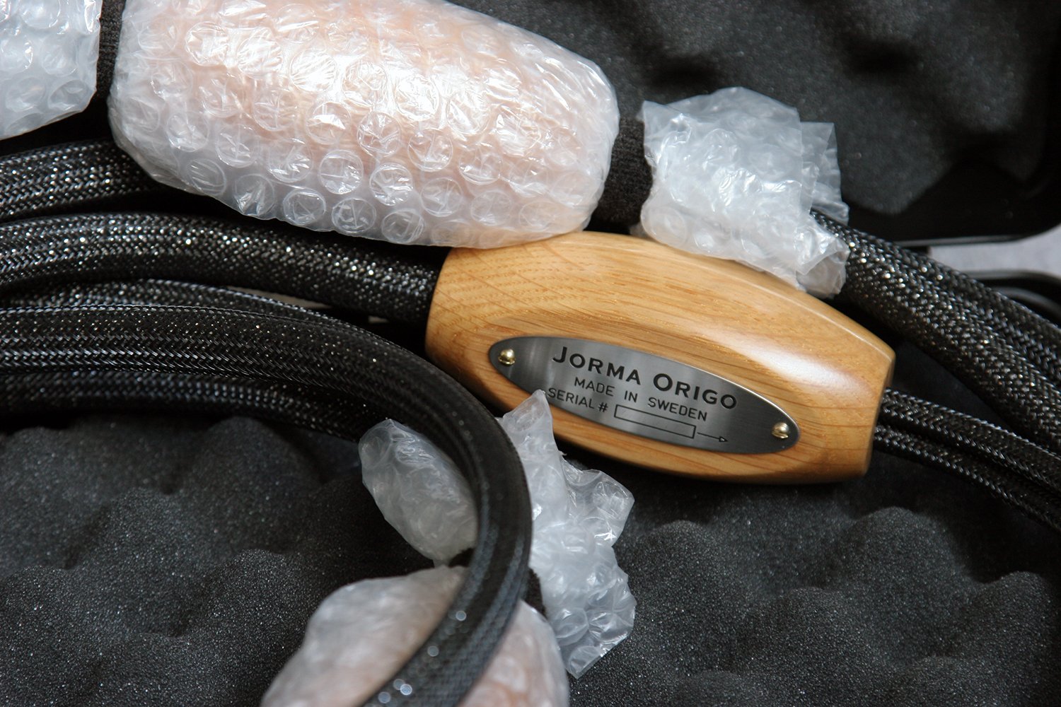 FS: Jorma Origo 2.5 mtr Speaker Cables - Banana - Stereo, Home Cinema ...