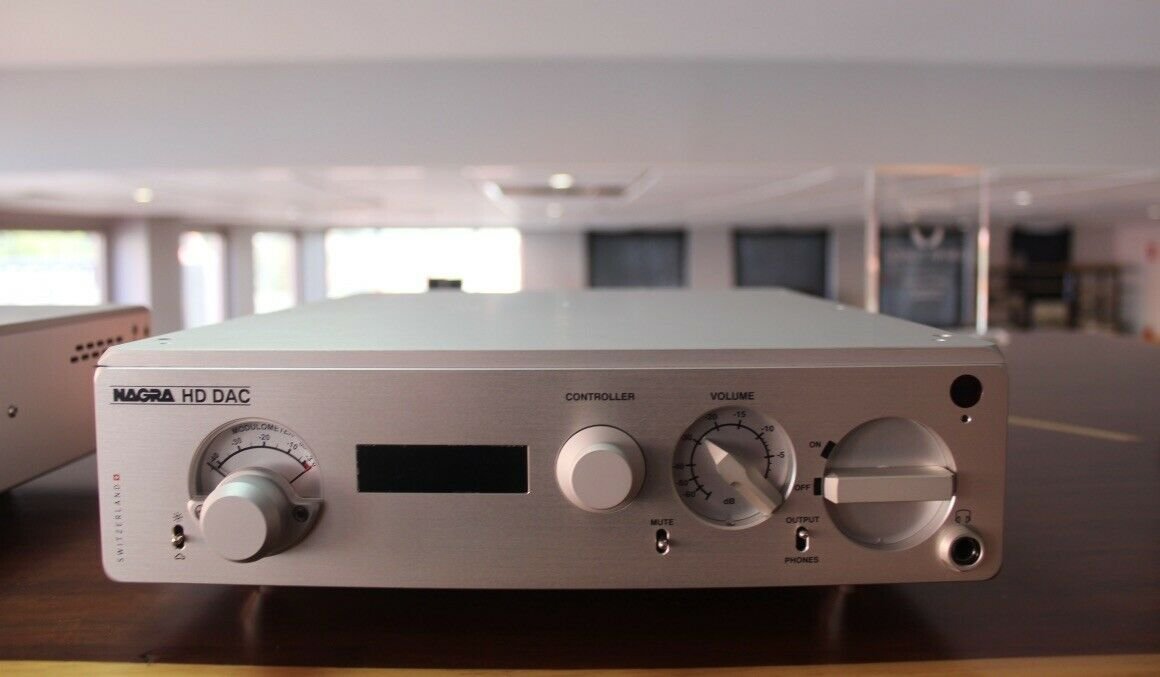 SOLD: Nagra HD DAC with MPS power supply in excellent condition ...