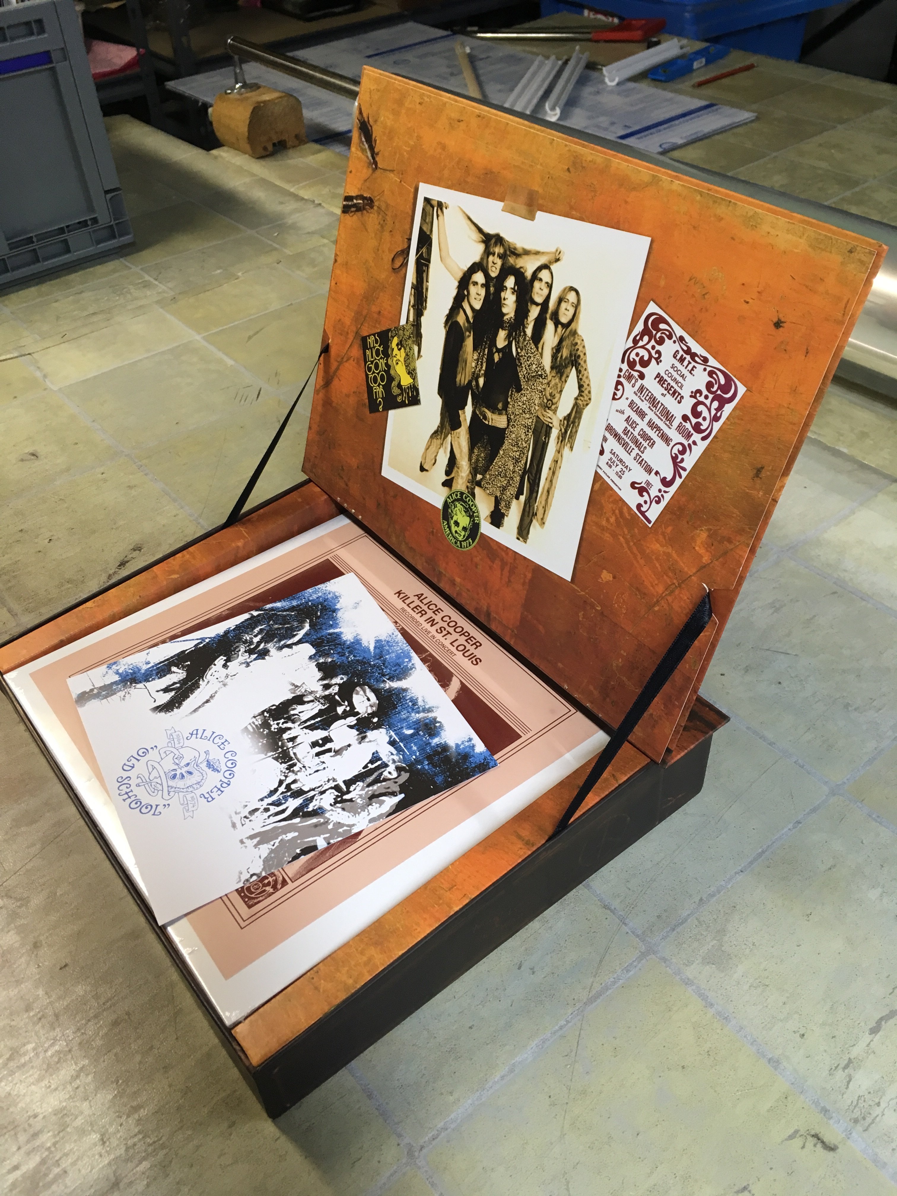 FS: ALICE COOPER “OLD SCHOOL” BOX SET - Vinyl, CD, and Blu-ray - StereoNET
