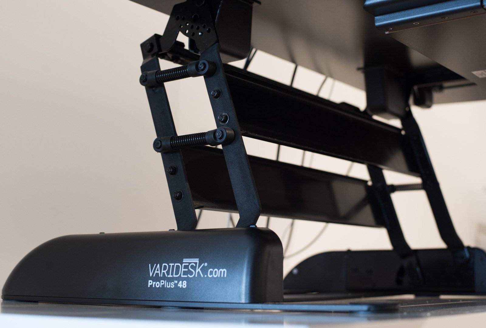 SOLD: FS: [Sydney] Varidesk Pro Plus 48 Black height-adjustable ...