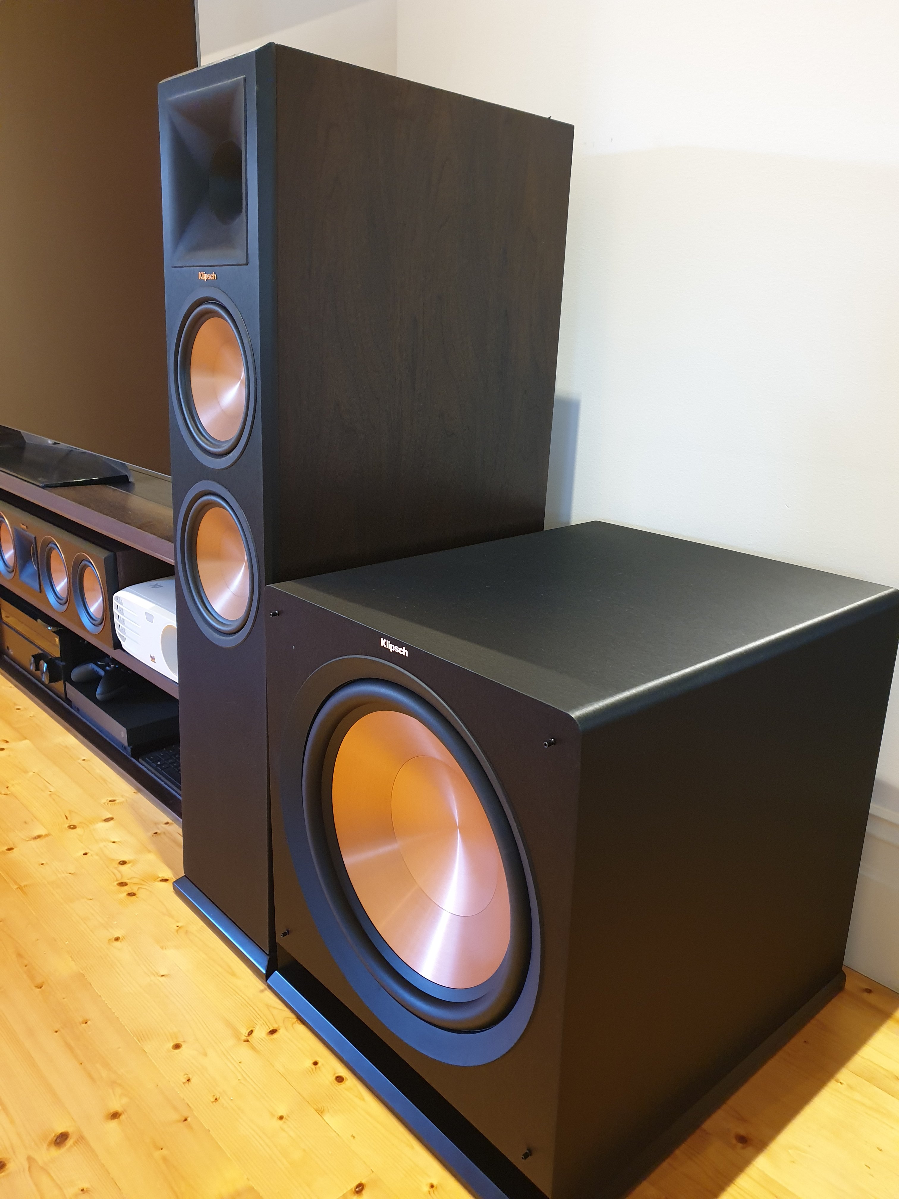 SOLD: New klipsch R-115 Subwoofer |﻿ Hi-Fi and Cinema Cables & Accessories