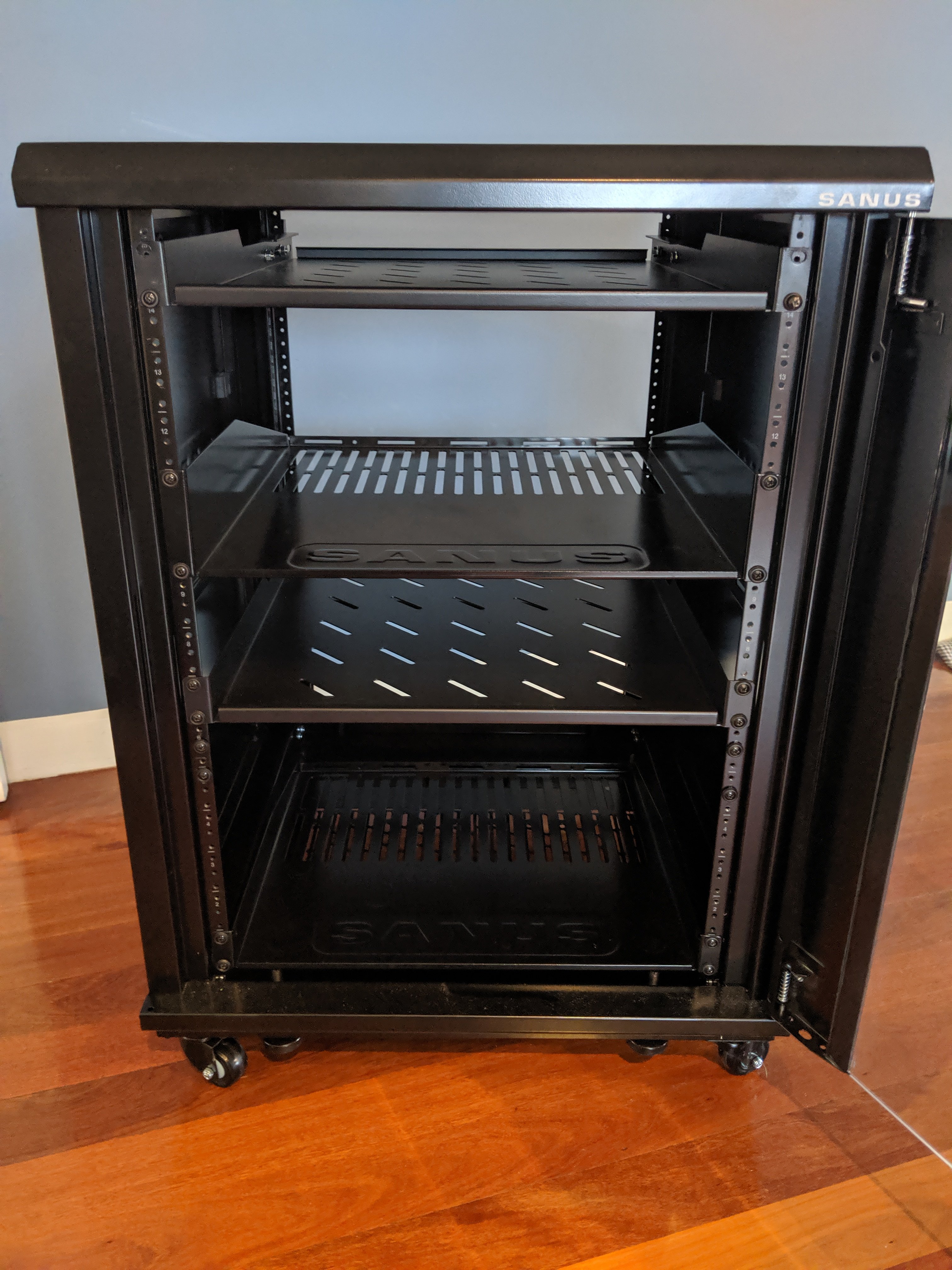 FS: SANUS Component Series CFR2115 AV rack - Stereo, Home Cinema ...