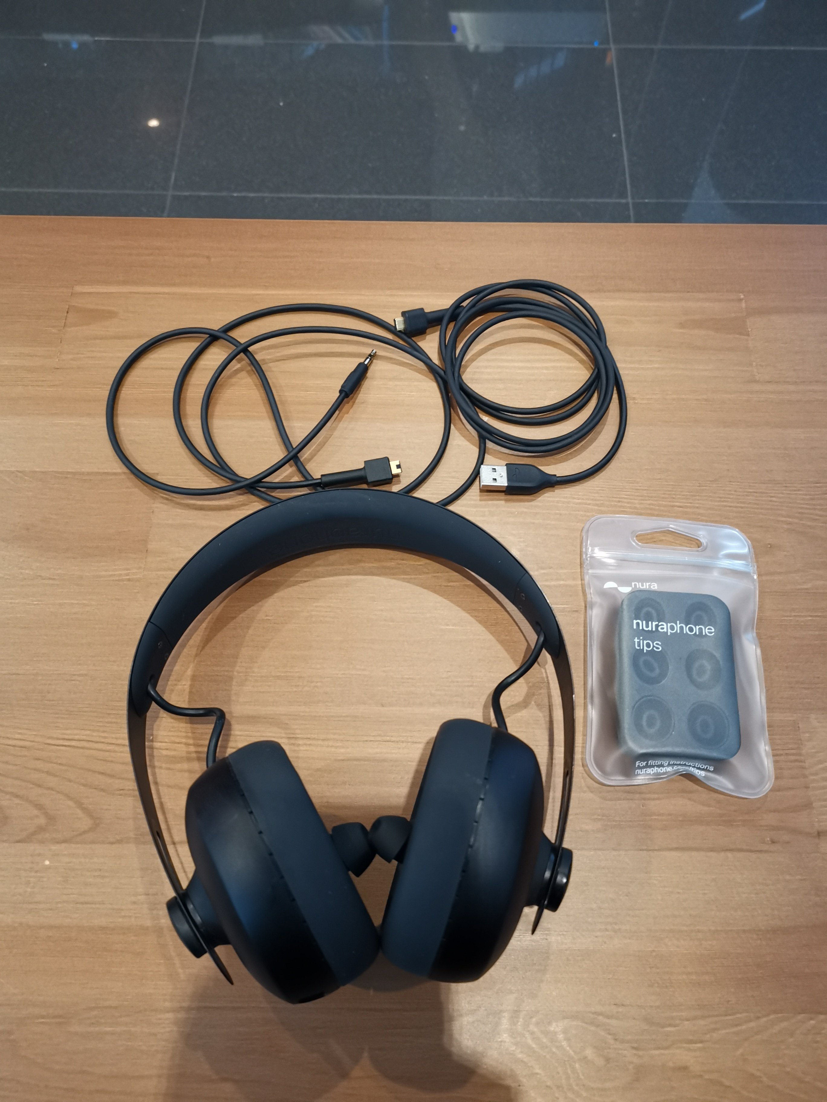 FS: Nuraphone (Wireless Headphone) with 3.5mm analog cable + 3 pair or ...