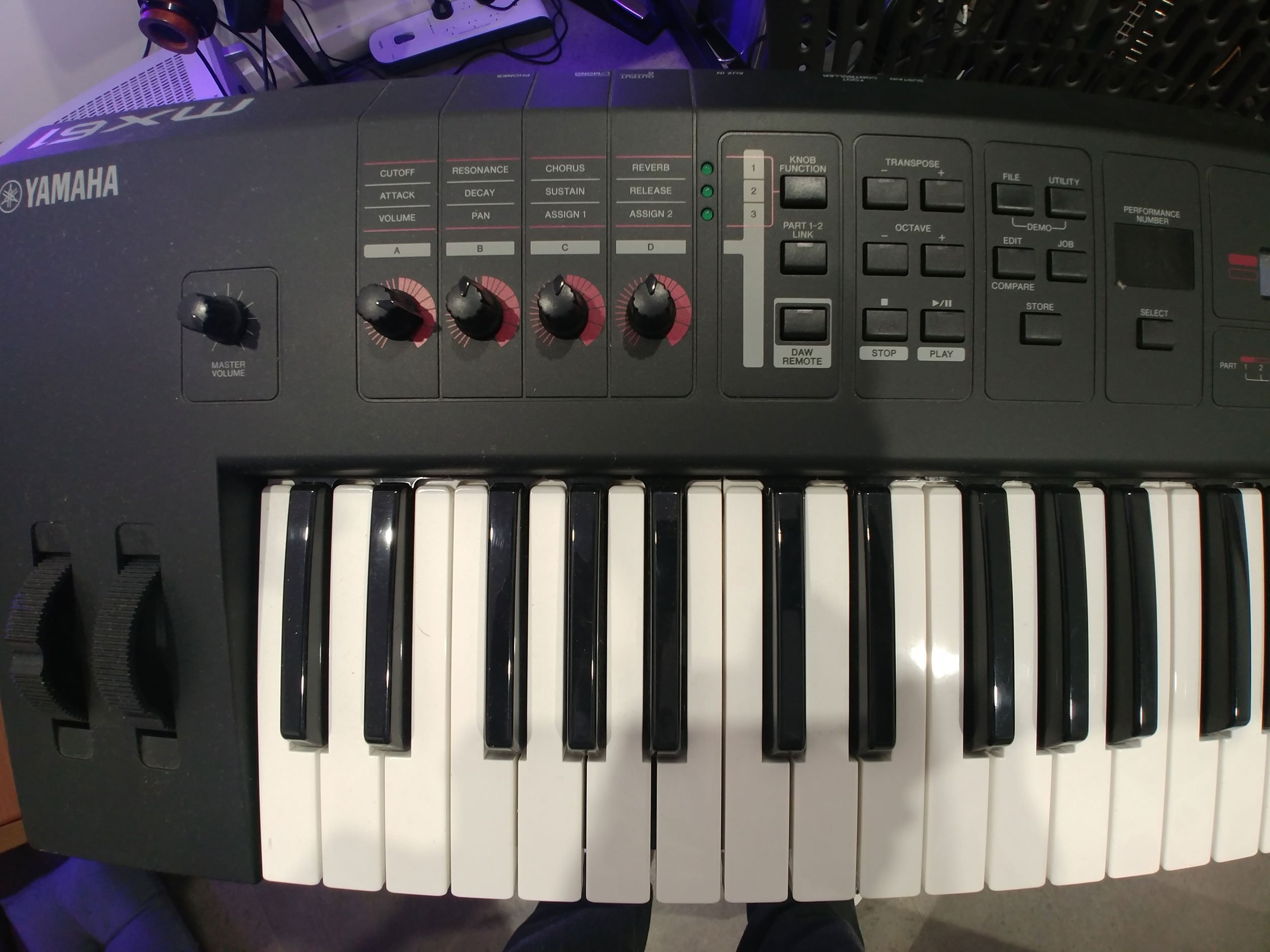FS: Yamaha MX 61 keyboard - Classifieds - All Other - StereoNET
