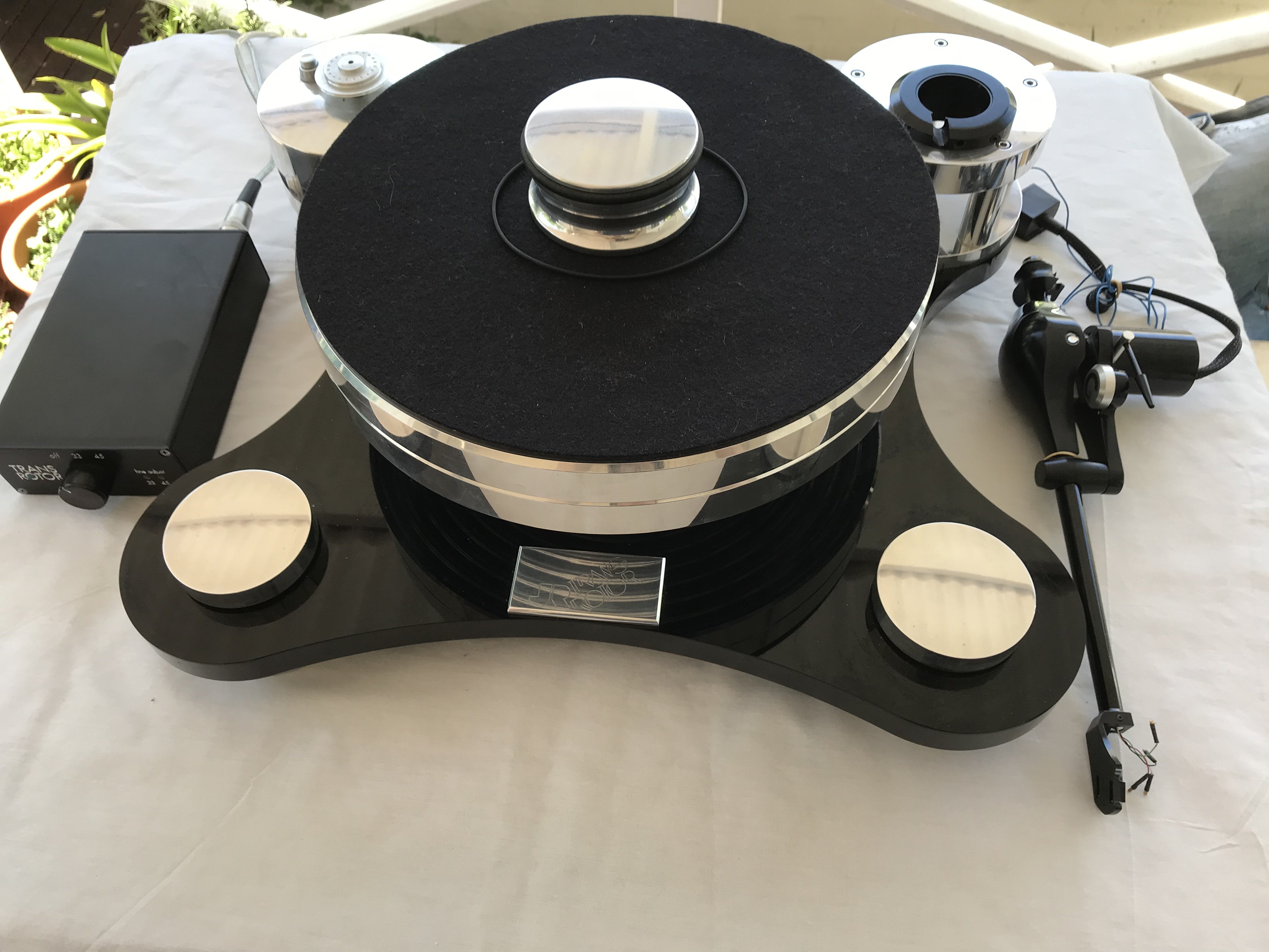 SOLD: TRANSROTOR ZET 1 / 3 Turntable - Stereo, Home Cinema, Headphones Components - StereoNET