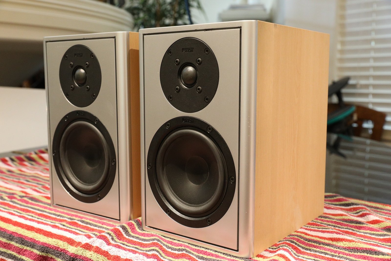 FS: Canton LE 102 speakers - Cherry finish - Stereo, Home Cinema ...