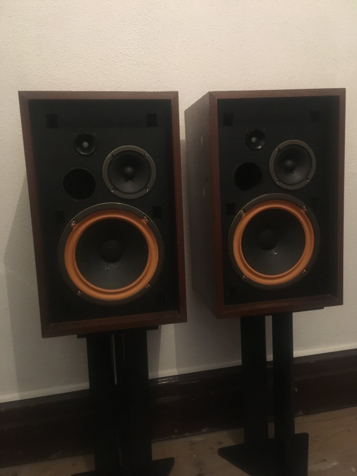 FS: PRICE DROP // AKAI SW-125 - Stereo, Home Cinema, Headphones ...