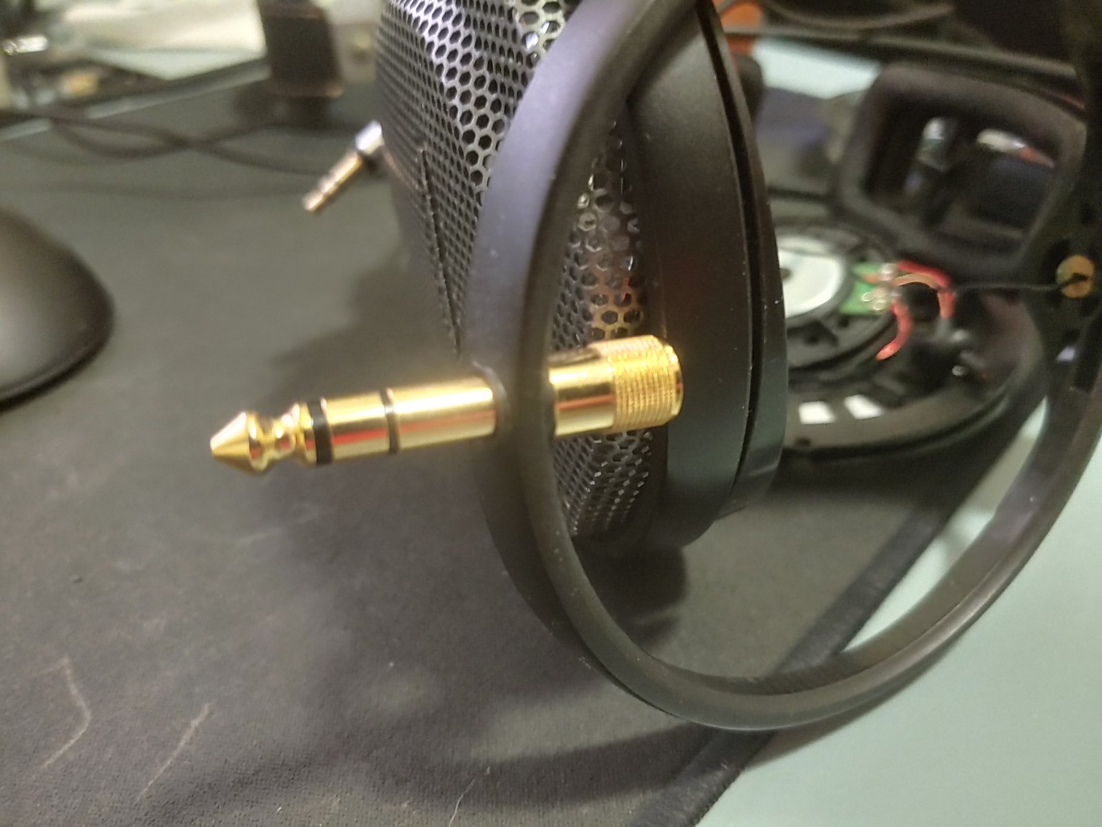 Custom Headphone Jack Mod Micro soldering |﻿ Power, Cables & Electronics